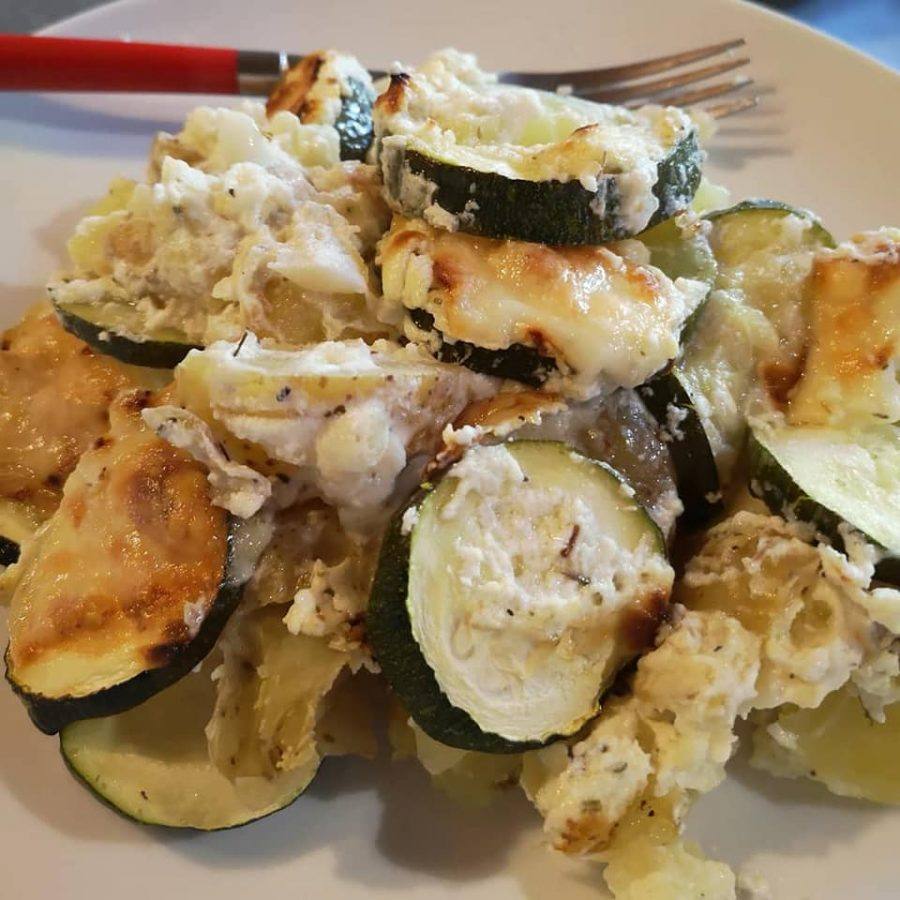 Potato & courgette gratin with goats cheese - CatsKidsChaos
